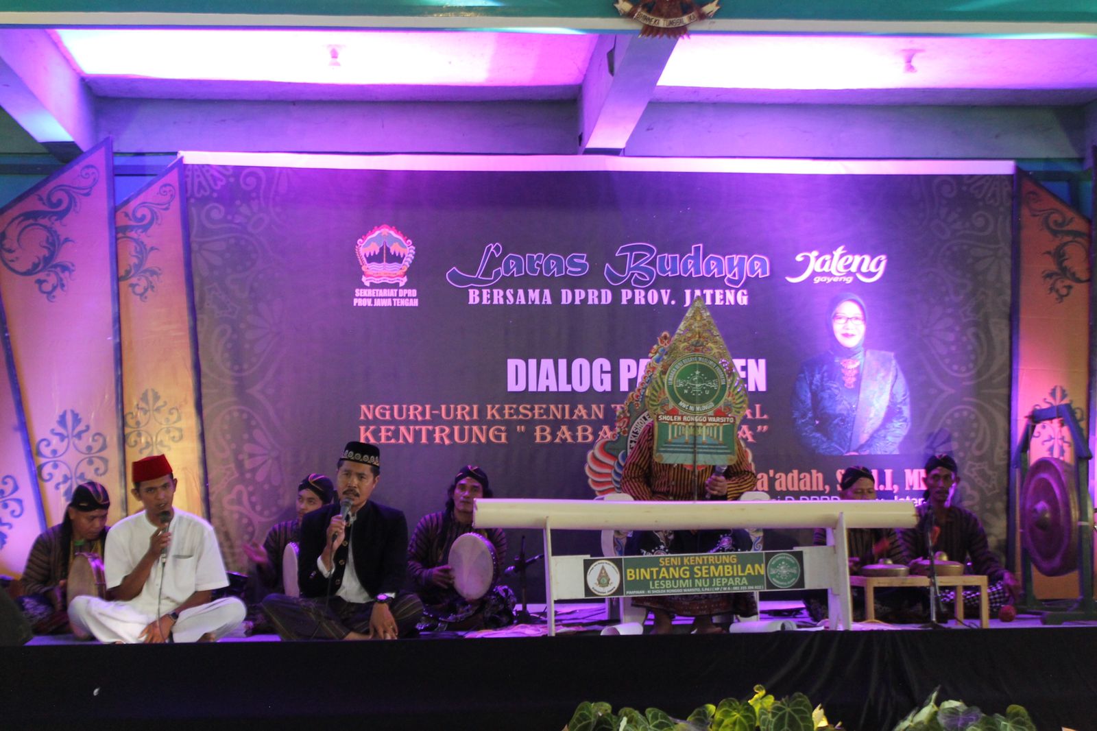 MEDIA TRADISIONAL: Harus Ada Regenerasi Pelaku Kesenian Kentrung – DPRD ...