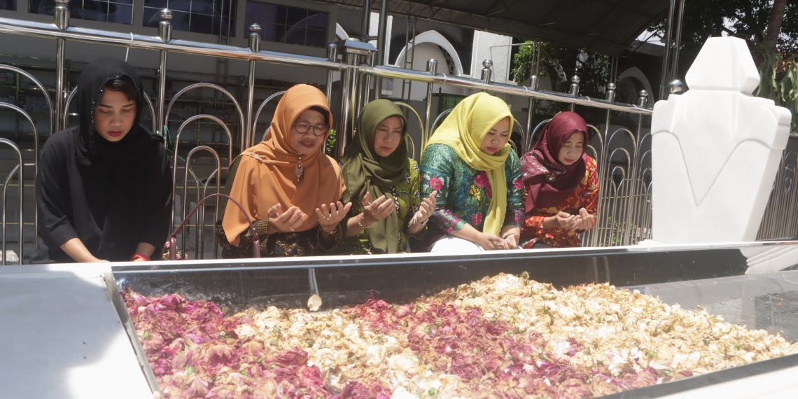 Pengelolaan Makam Sunan Ampel Jadi Contoh Tata Kelola Wisata Religi di ...